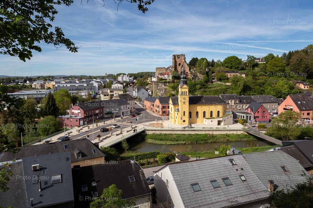 Hesperange town with eglise and castle – Stock Images Luxembourg